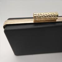 China Hollow Web Closure Gold Clamshell Purse Frame With Chain Loops for sale