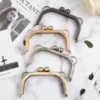 China Antique Brass Purse Clutch Frame 15x6cm with Screw Holes Round Closure for sale