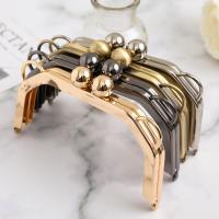 China Antique Brass Purse Clutch Frame 15x6cm with Screw Holes Round Closure for sale