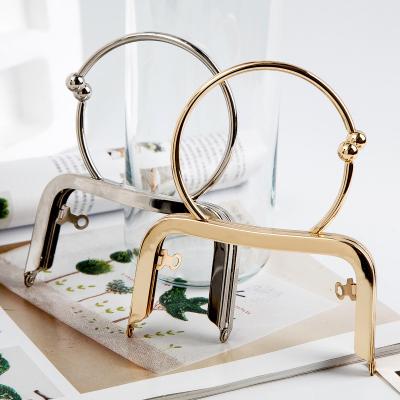 China Double Ball Clasp Silver Purse Clutch Frames With Round Handle for sale