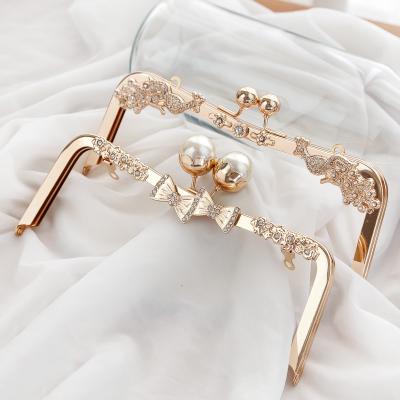 China Ball Clasp Two Peacock Gold Purse Clasp Frames 21*11cm for sale