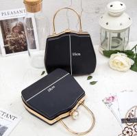 China 250g Imitation Pearl Clasp Clutch Bag Frames 18x15cm for sale