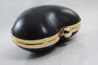 China Single Ball Closure Heart Shape Plastic Wallet Frame 13.5x11x5cm Gold Plated for sale