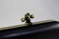 China Antique Brass Knot Closure Box Clutch Frame 239g DIY Purse Frame for Banquet Bag for sale