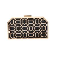 China 240g Gold Hexagon Hollow Out Clutch Frame with Metal Closure 18x12cm for sale