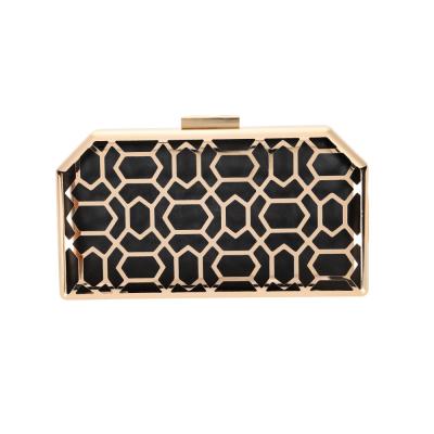 China 240g Gold Hexagon Hollow Out Clutch Frame with Metal Closure 18x12cm for sale