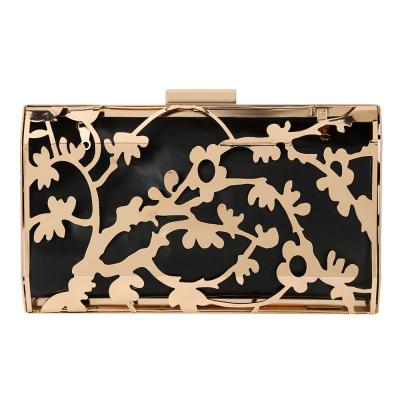 China Flowers Pattern Hollow Out Wedding Bag Frame 18.5*10.7cm for sale