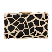 China Geometric Pattern Gold Hollow Out Purse Frame With Plastic Box for sale