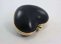 China Single Ball Closure Heart Shape Plastic Wallet Frame 13.5x11x5cm Gold Plated for sale