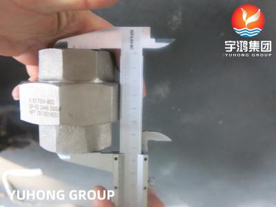 China ASTM A182 F304 / F304L / F316L Stainless Steel Pipe Fittings 3000# 6000# NPT for sale