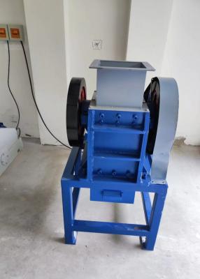 China Sealed Compact MPE Type Lab Jaw Crusher 45kg/H Machine for sale