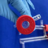 China High Temperature Corrosion Resistant Sealed Quartz Thread Pipe For University Laboratory for sale
