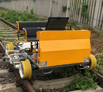 China UR18-D Double-Track Rail Ultrasonic Flaw Detector, 48V50Ah Power Battery, 17 Inch Industrial Touch Display for sale