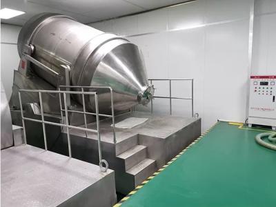 China 2 Dimensional Chemical  Granule Mixer Blender With Vacuum Feeder for sale