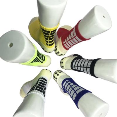 China 6 Vibrant Colours Moisture Absorption Men's Basketball Crew Socks for Gravitate Sport for sale