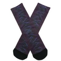 China Men's Mid Length Socks in Solid White Black Cotton for Cozy Feet in Autumn and Winter for sale