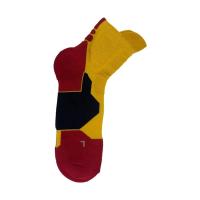 China Breathable Quick Dry Beauty Socks for Men Custom Logo Regular Style Athletic Grip Socks for sale