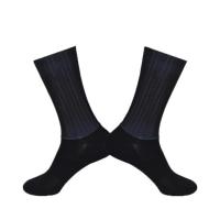 China Men Cycling Socks with Customized Logo Comfortable Breathable Non-slip Aero Design for sale