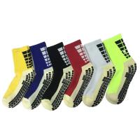 China Antislip Warm Sweat-Absorbing Football Socks with Print Pattern and Breathable Material for sale