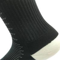China Custom Anti Slip Running Socks for Men and Women in Winter Season 100% Polyester for sale