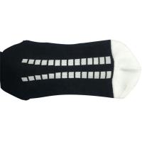 China Custom Anti Slip Running Socks for Men and Women in Winter Season 100% Polyester for sale