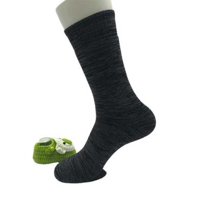 China Stay Cozy and Comfortable on Your Winter Adventures with Our Crew Socks for sale