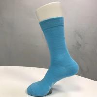 China 75% Combed Cotton Men's Sports Socks with Custom Logo Sustainable and Breathable for sale