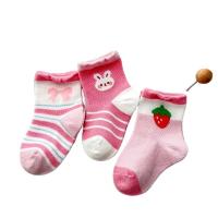 China Standard Thickness Breathable Kids Socks with Pink Strawberry Print Winter Season for sale
