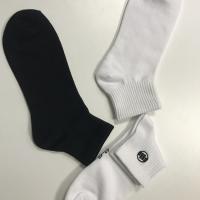 China Breathable Eco Friendly Embroidered Logo Flat Socks for Men and Women Customized Logo for sale