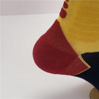 China Custom Elite Basketball Socks with Breathable Knitted Fabric and Winter Print Pattern for sale
