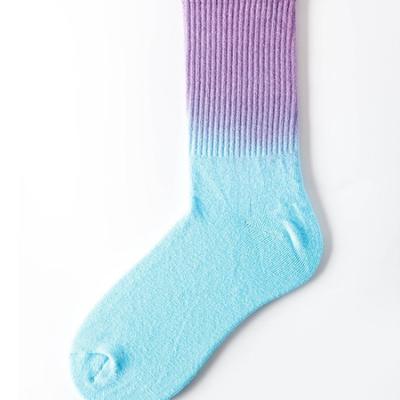 China Colorful Grip Tie Dye Socks for Skate Made of 3% Elastane Fabric for sale