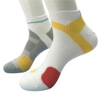 China Beauty Socks Customized Compression Performance Crew Socks for Athletic Performance for sale