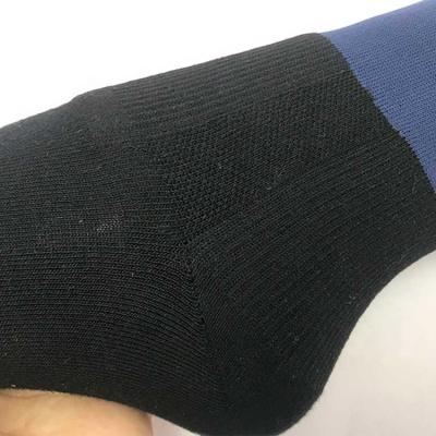 China Standard Thickness Cycling Socks Non-slip Athletic Socks for Comfortable and Support for sale