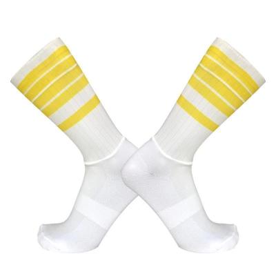China Polyamide and Spandex Material Regular Style Men's Sports Socks for Active Lifestyle for sale