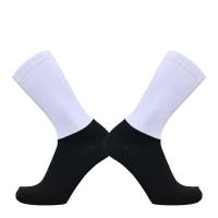 China Polyamide and Spandex Material Regular Style Men's Sports Socks for Active Lifestyle for sale