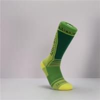 China Anti Slip Mens Sport Socks for Running Cycling Basketball Breathable Crew Ankle Socks for sale