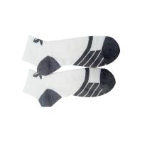 China Running Socks Excellent Grip For Professional Running Priting Pattern NO Needle Detection for sale