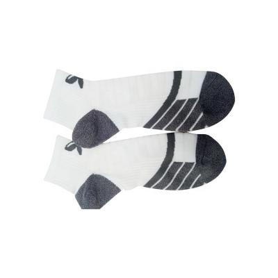 China Running Socks Excellent Grip For Professional Running Priting Pattern NO Needle Detection for sale
