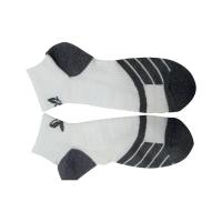 China Running Socks Excellent Grip For Professional Running Priting Pattern NO Needle Detection for sale