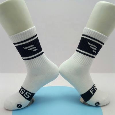 China Geometric Design Thick Cotton Anti-Slip Sports Socks for Unisex 22% Polyamide Fabric for sale