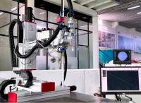 China Multi Axis Laser Welding Robot CNC Fiber Laser Welding Machine 2000w for sale