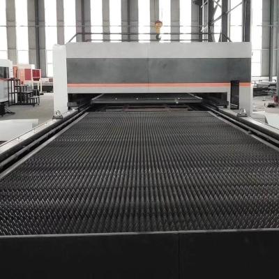 China Auto Focus 2000w Raycus Lasercutter Laser Cutting Machine Price for sale