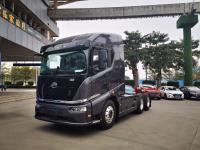 China Hot Selling 282 Kilowatt Hours Of Electricity , BYD 6x4 Pure Electric Tractor Dedicated To The Dock for sale