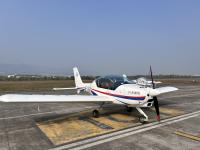 China Intelligent B-12P Passenger Civil Airplane Model Comfortable Aircraft Solar Airplane for sale