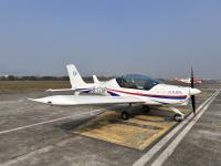 China Intelligent B-12P Passenger Civil Airplane Model Comfortable Aircraft Solar Airplane for sale