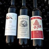 China Free Wine Label Stickers Roll Gold Embossed Certificate Stickers Soft Aluminum Red for sale