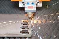 China 3000W Fiber Laser Cutting Machine 1500x3000mm CNC Sheet Metal Cutter for sale
