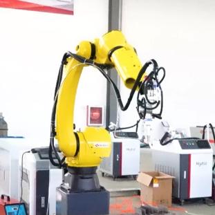 China 6-Axis Robot Laser Welding Workstation 1500W Fiber Laser Source for Automotive Sheet Metal Welding for sale
