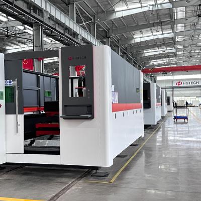 China Enclosed Fiber Laser Cutting Machine 3015 with Protective Cover for Sheet Metal for sale