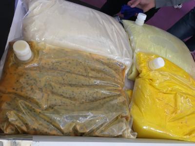 China PE BIB Aseptic Bags For Milk / Coffee / Mayonnaise / Passion Fruit for sale